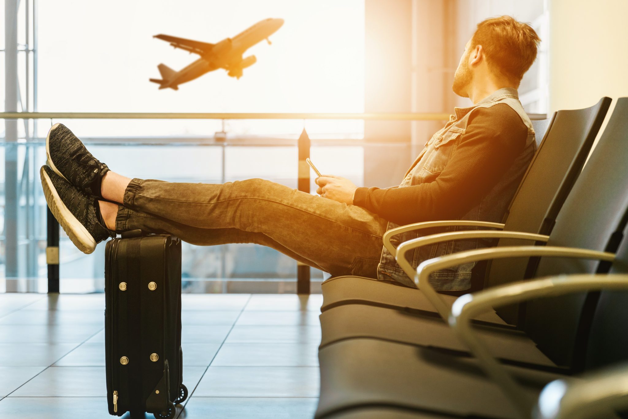 ESIM Vs SIM Card Which Is Better For Travelers AloSIM esim-vs-sim-card-which-is-better-for-travelers-alosim