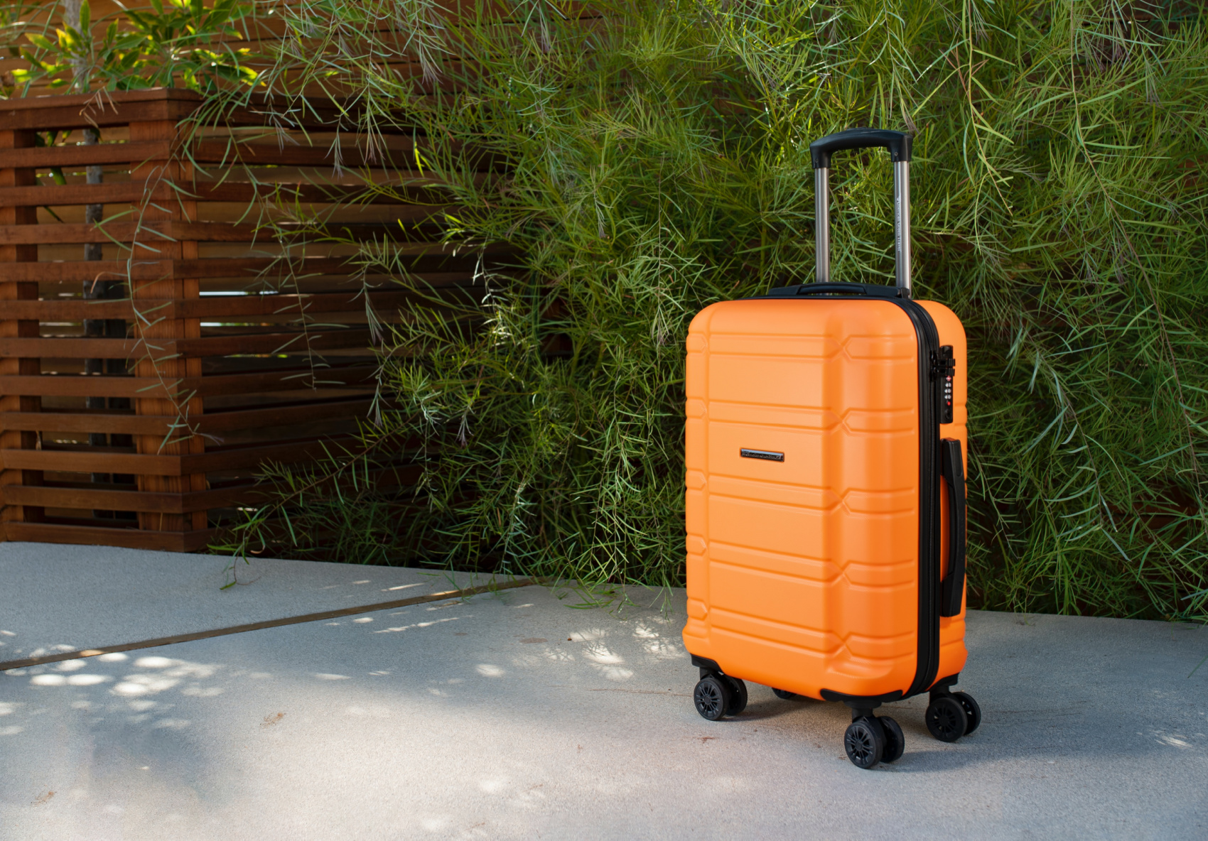 Try The E A S Y Method For Packing A Carry on Bag AloSIM