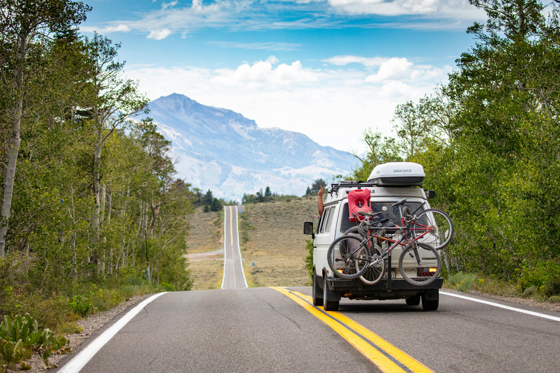 The best eSIM strategy for long road trips across borders | aloSIM